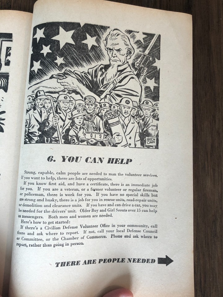 August 1942 WHAT TO DO IN AN AIR RAID, US Civilian Defense Booklet ...