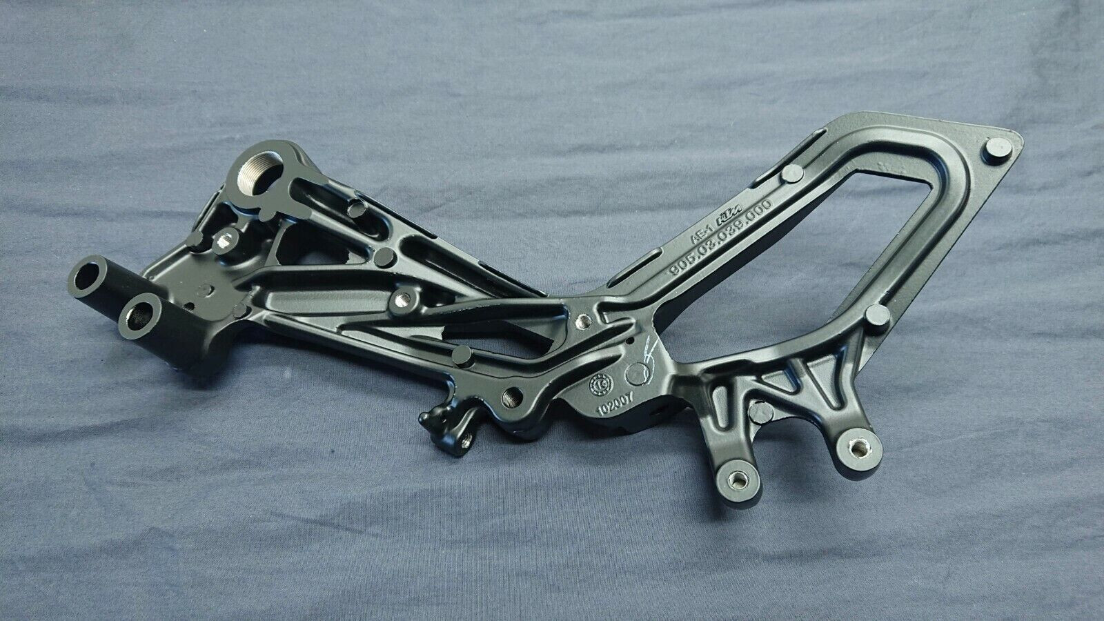 Front Right Footpeg Bracket KTM Rc390 RC 390 ABS 2015 Duke for sale ...