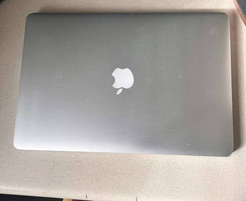Apple MacBook Pro 15° 2015 2.2GHzCore i7 256GB SSD 16GB RAM A1398 ...