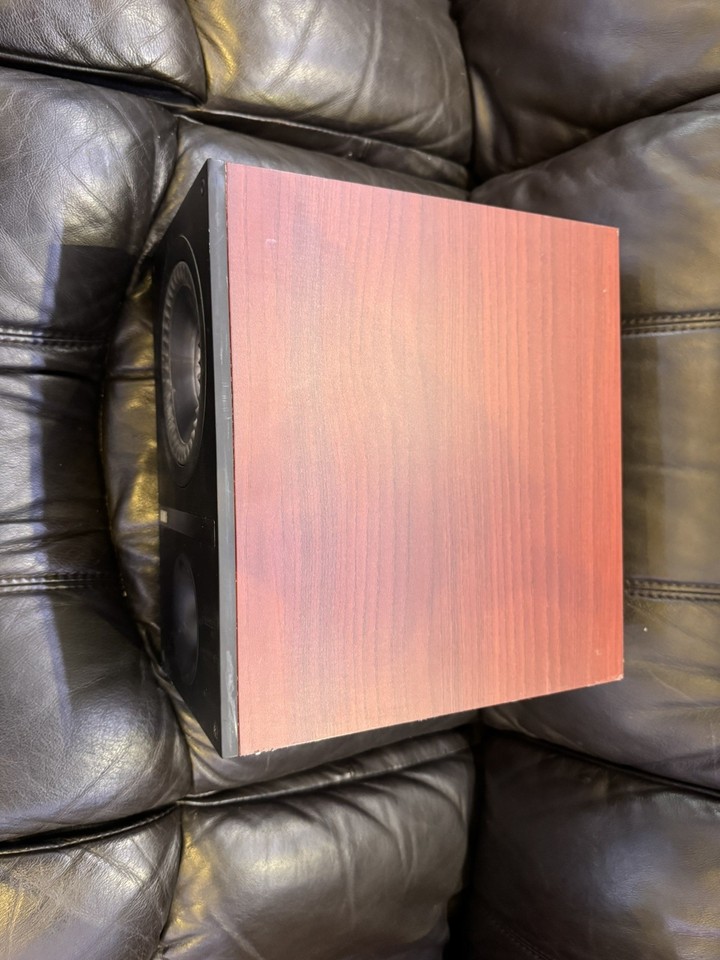 KEF Q100 Bookshelf Speakers, CHERRY, BEAUTIFUL CONDTION WITH WALL ...