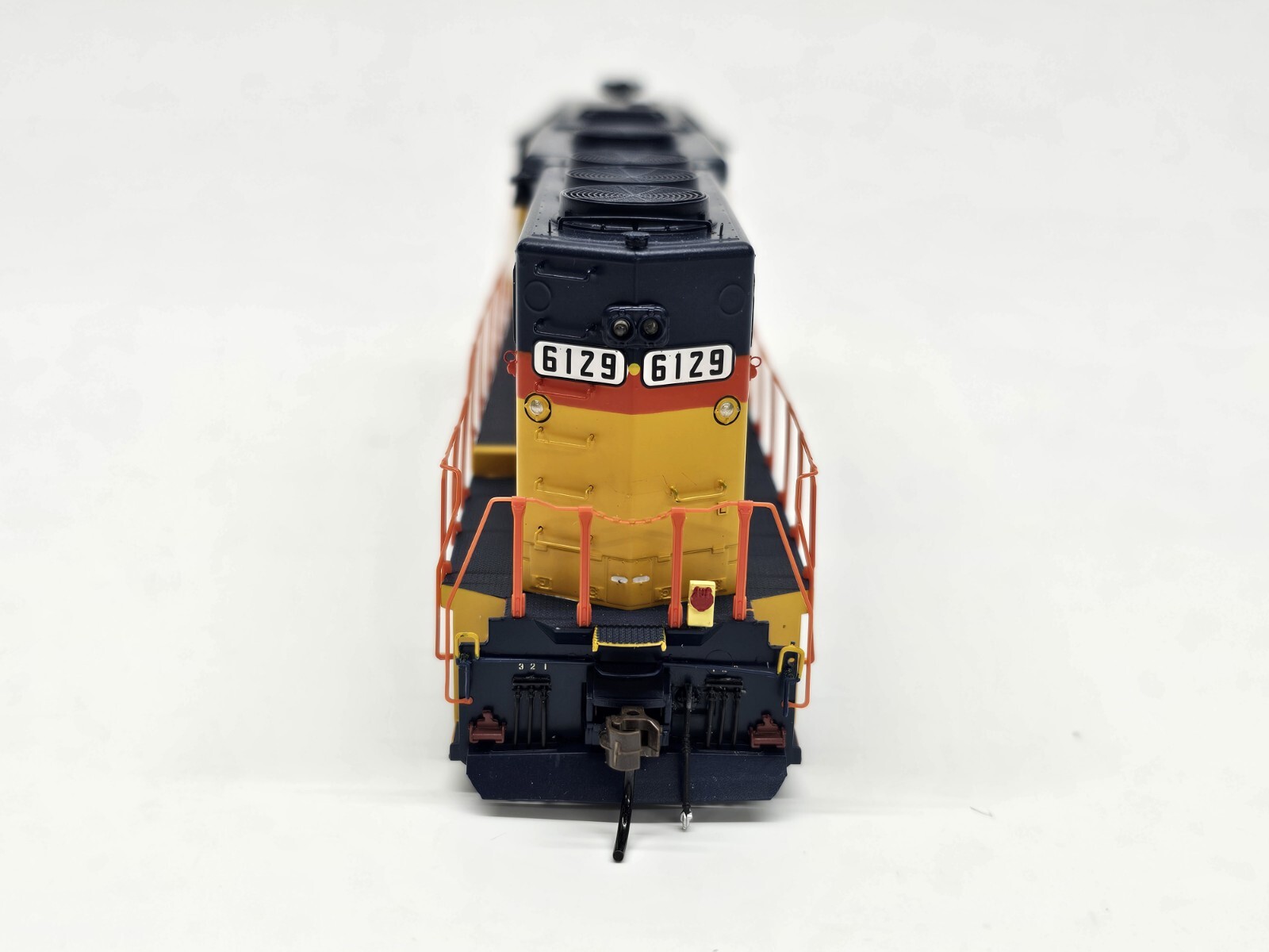 Athearn Genesis GP40-2 CSX Ex-Chessie C&O #6129 DCC Ready NO Sound ...