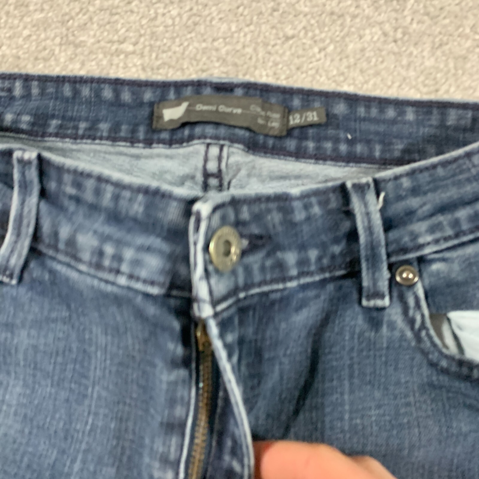 LEVI'S Demi Curve Jeans Womens (31 Inch Waist) (30 In… - Gem