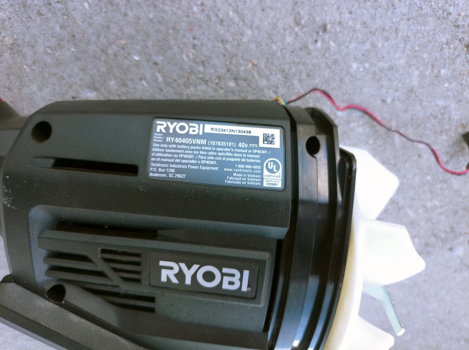 Ryobi RY40405VNM VACATTACK 40V Cordless Leaf Vacuum / Mulcher - Motor ...