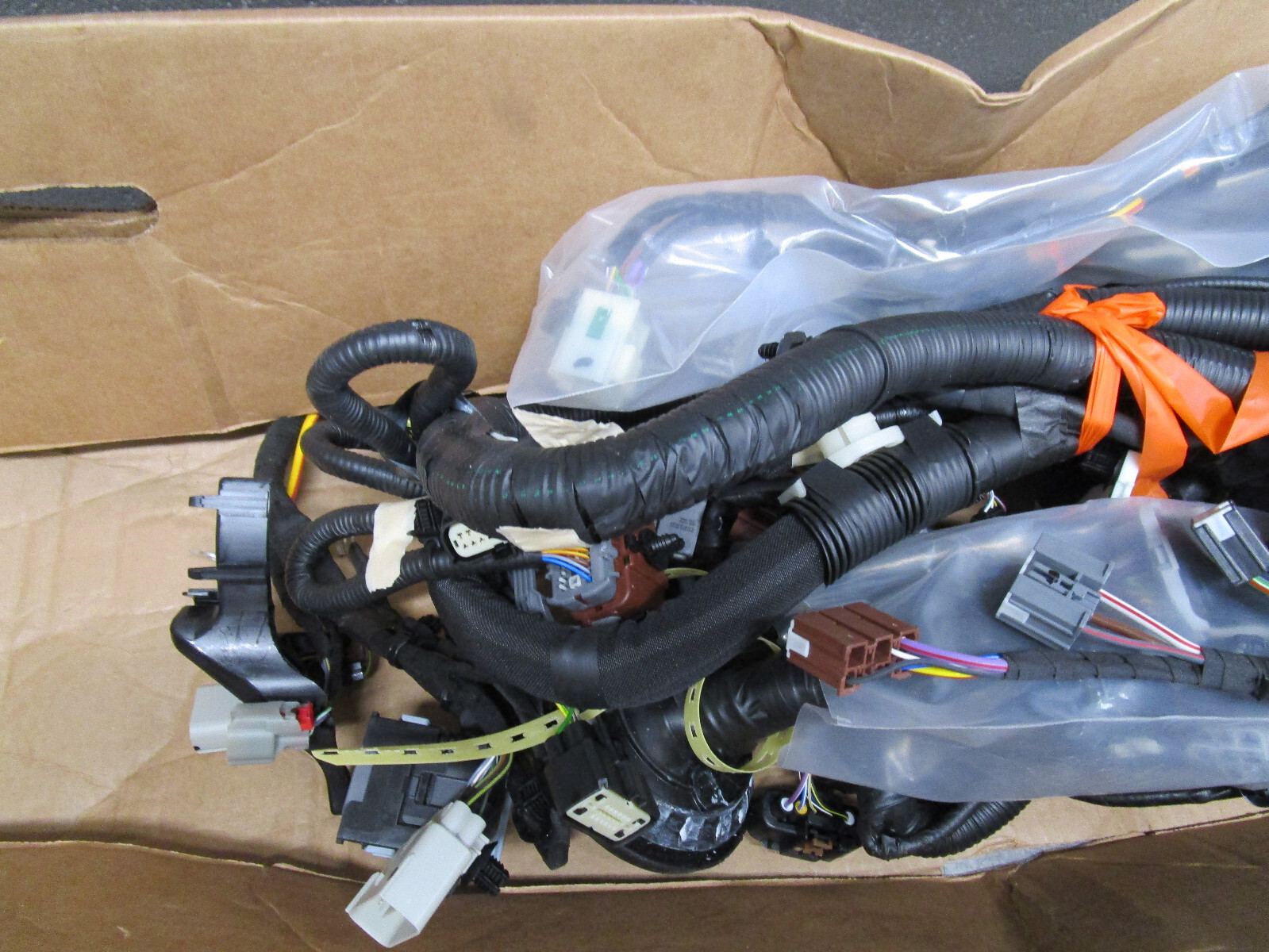 New OEM Ford Engine Compartment Wiring Harness NL1T14290R59C0 2022-2024 ...