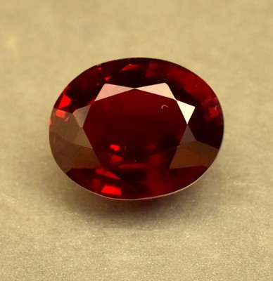 Natural Red Garnet Mozambique Garnet 12.65 Ct Oval Cut Certified Loose ...
