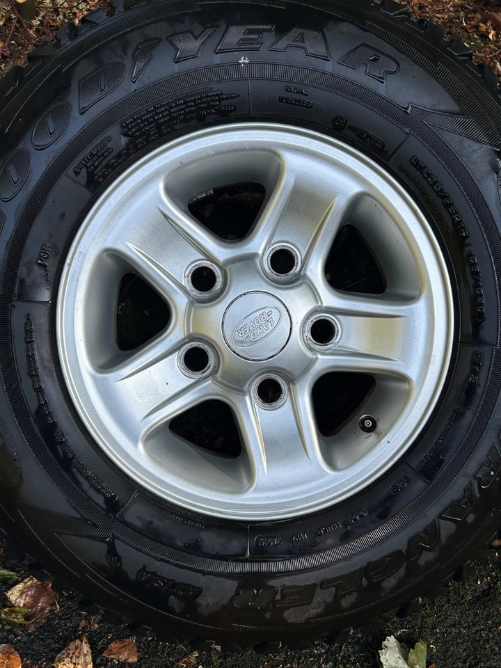 land rover defender boost alloy wheels- Goodyear Wrangler 235/85/16 ...
