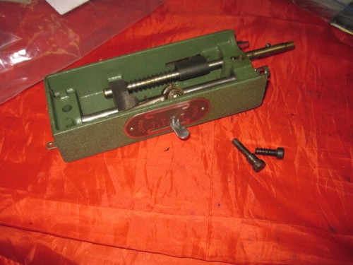 White Dressmaster 127M Rotary Sewing Machine Front End Needle Presser ...