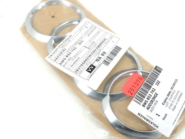 Genuine New AUDI REAR BADGE Boot Rings Emblem For A4 8W 2016+ Berlina ...