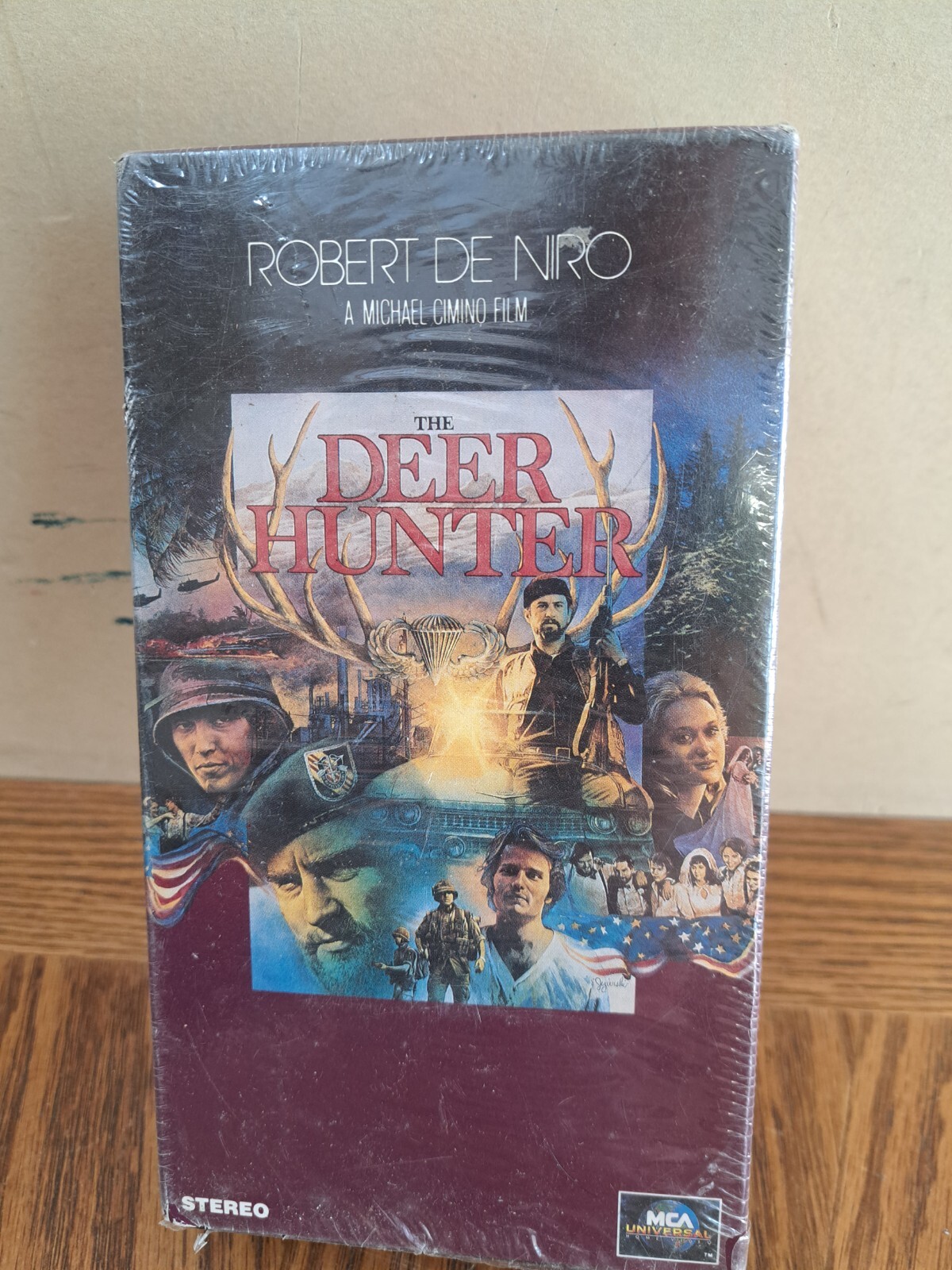 The Deer Hunter Robert DeNiro Christopher Walken 1991 VHS SEALED W ...