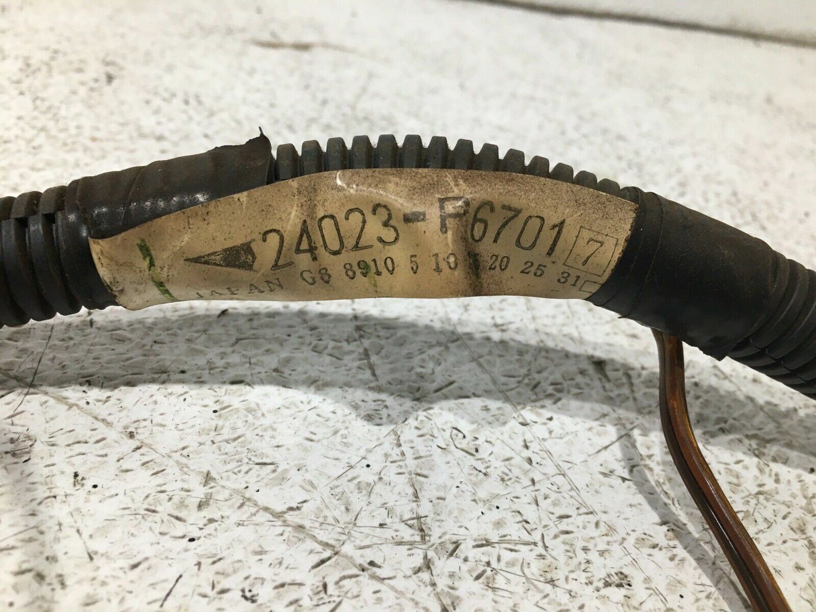 1979-1983 datsun 280zx cassette radio receiver clarion w/harness PE ...