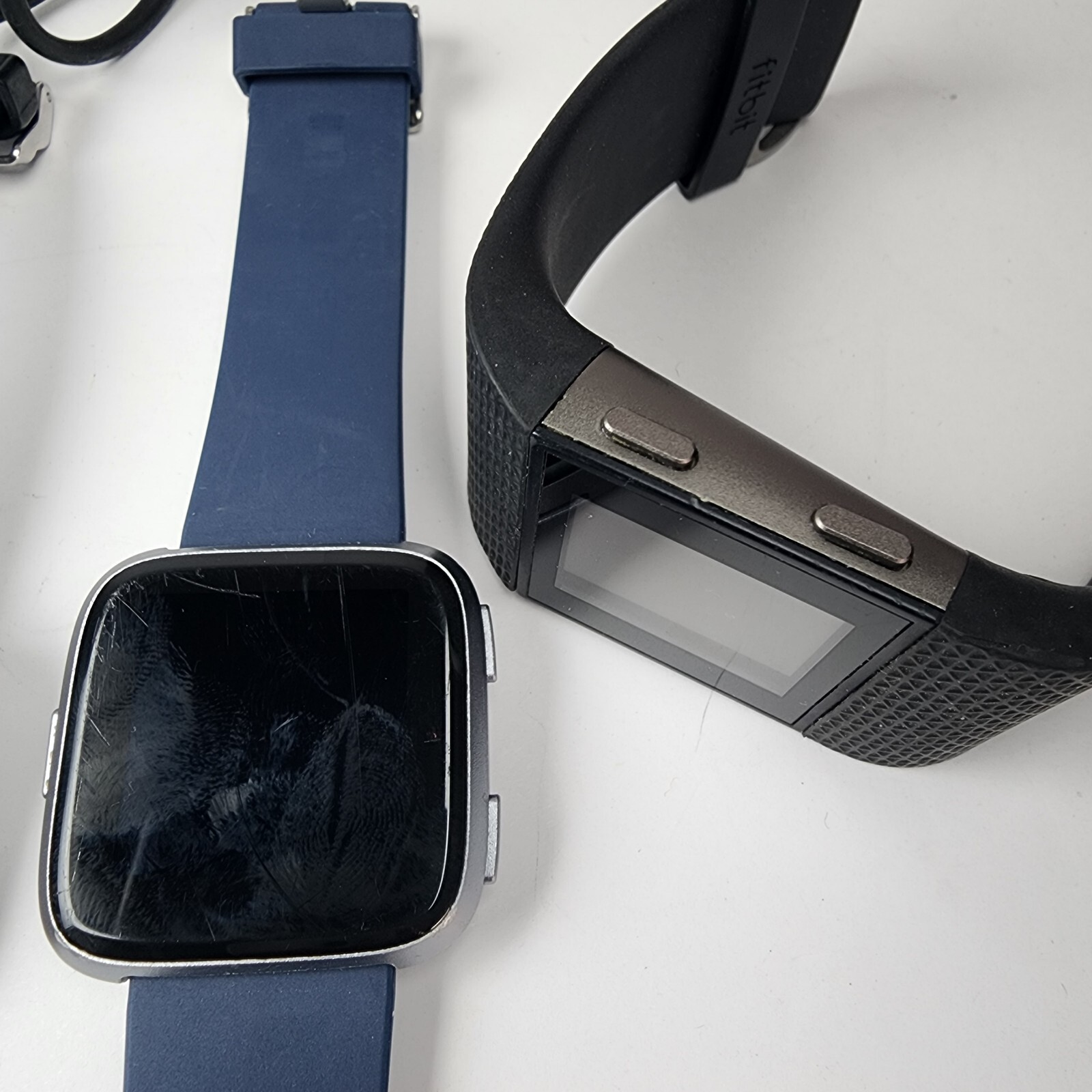 Mixed lot of 6 Fitbit, Samsung Gear, Apple Watch FOR PARTS or REPAIR | eBay