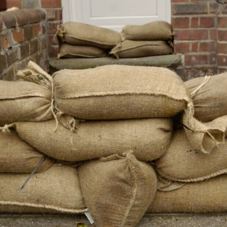 x10 Hessian Sand Bag Sacks 33cm x 76cm Ideal For Flood Defence Water ...