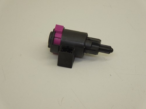 Audi Q7 4L Brake Light Switch 4F0945459B | eBay