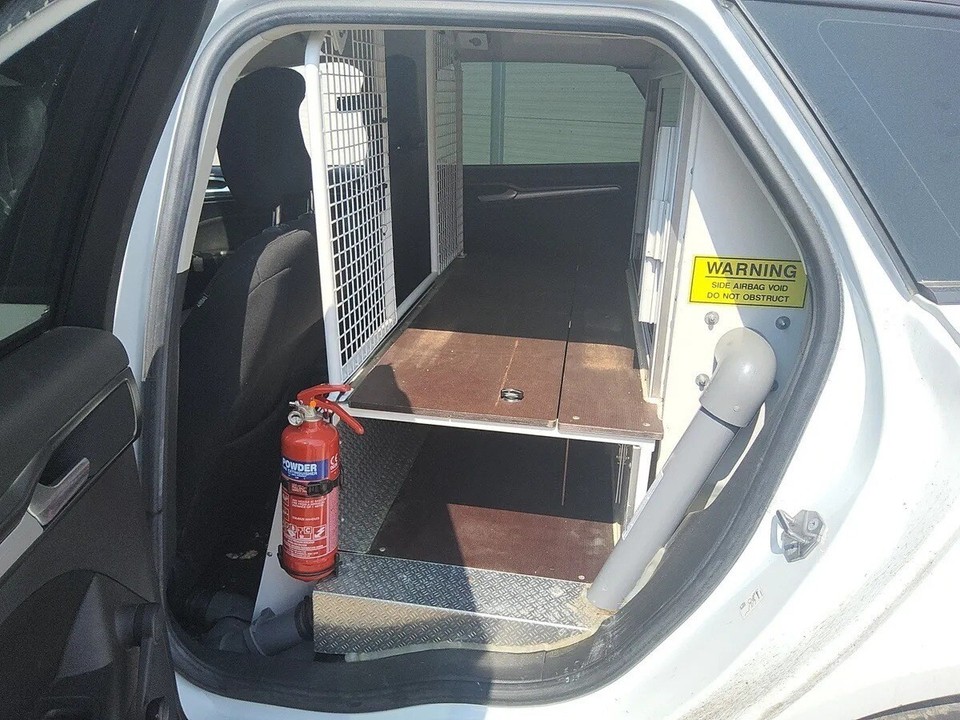 2017 Ford Mondeo 2.0TDCi EX POLICE DOG VAN K9 UNIT AIRCON FANS KENNELS ...