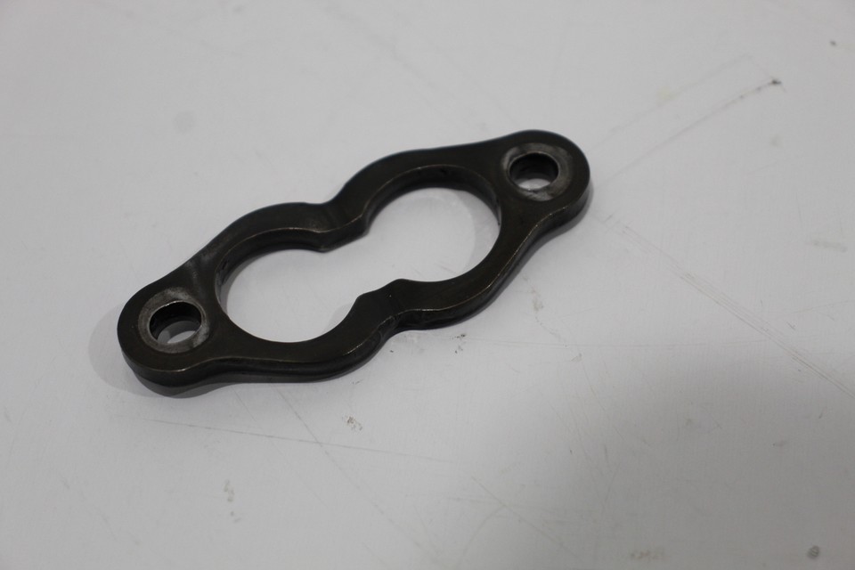 Audi Q7 4L 4.2 TDi Diesel Fuel Injector Retaining Plate Bracket ...