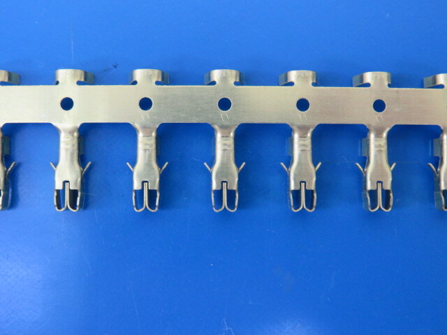 DELPHI 12020337 Qty of 100 per Lot TERM 10-12 MULTI WAY FUSE | eBay