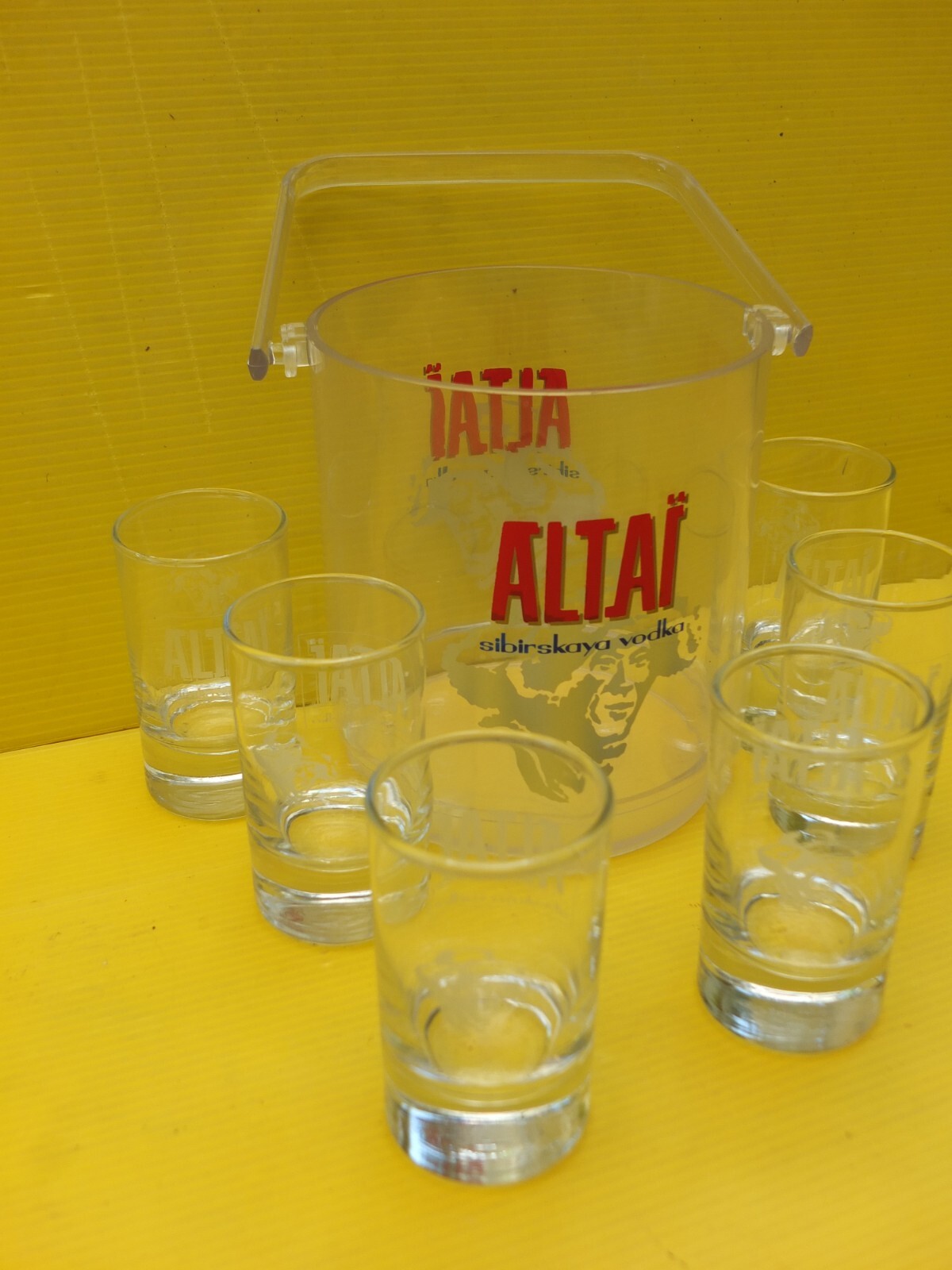 VODKA ALTAI / 6 verres mini et le Seau a glaçons / groupe RICARD | eBay