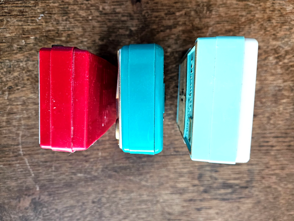 LOT OF THREE VINTAGE TRANSISTOR RADIOS | eBay