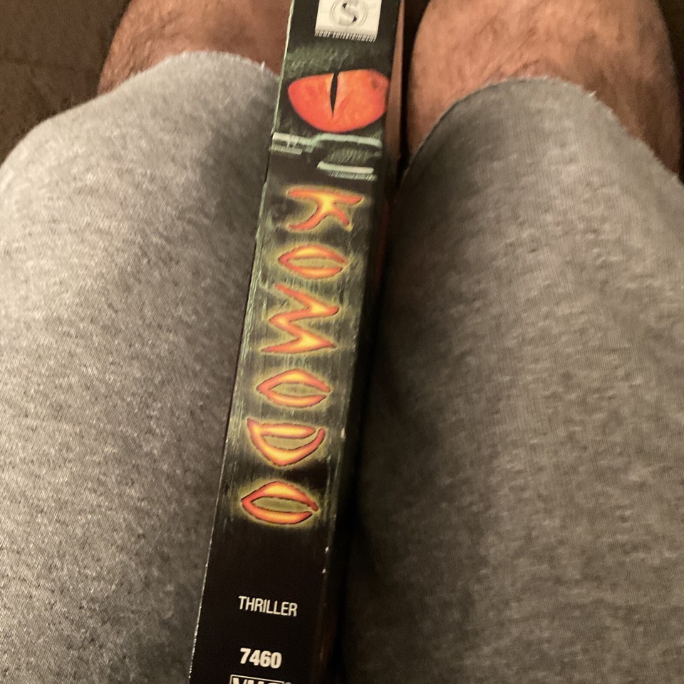 Komodo VHS Horror 1999 PG-13 CGI effects creauture fim 90s Era slasher ...