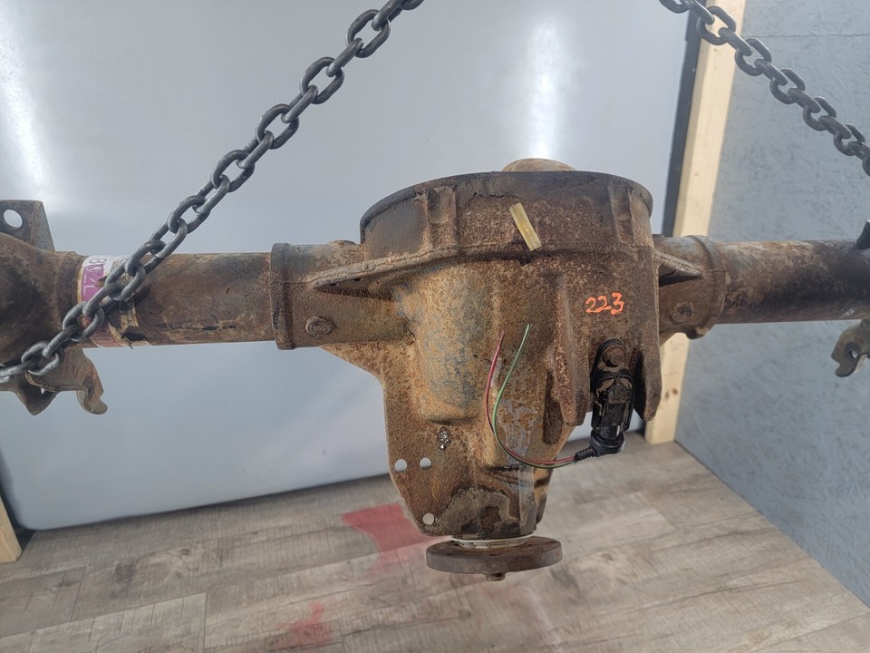 00-02 FORD EXPEDITION REAR AXLE DIFFERENTIAL 8.8" RING GEAR 3.31 RATIO ...