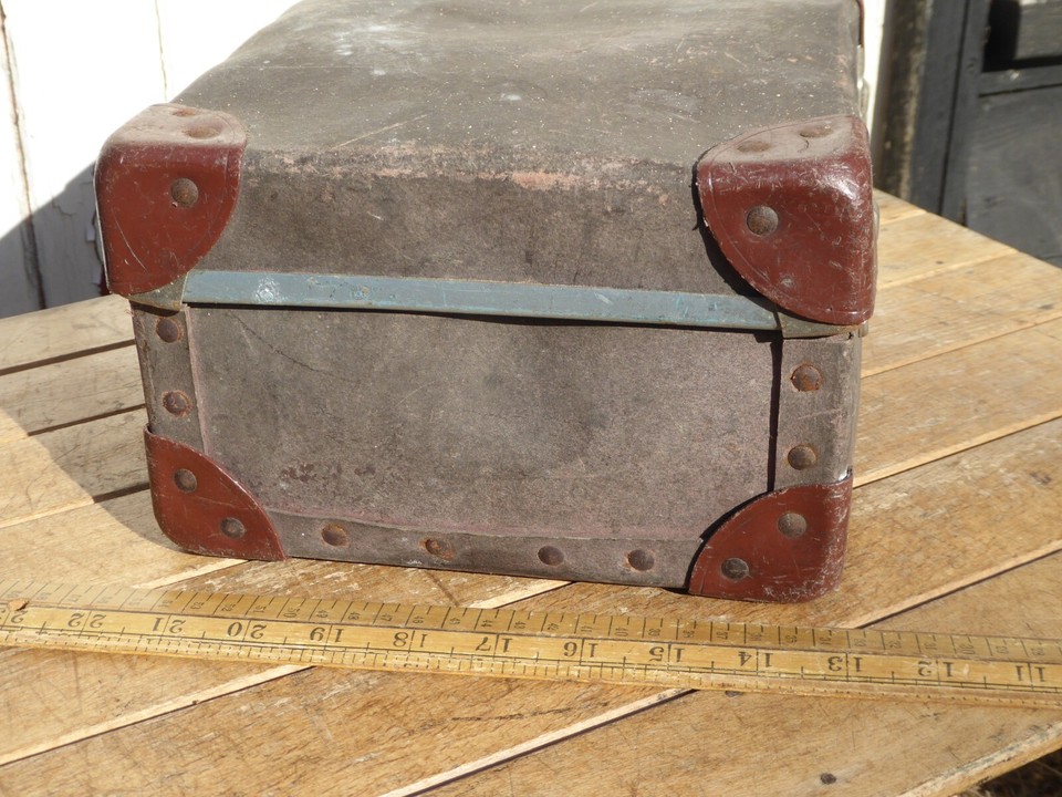 Vintage Wayfarer London Transport Ticket Machine case.Routemaster Bus ...