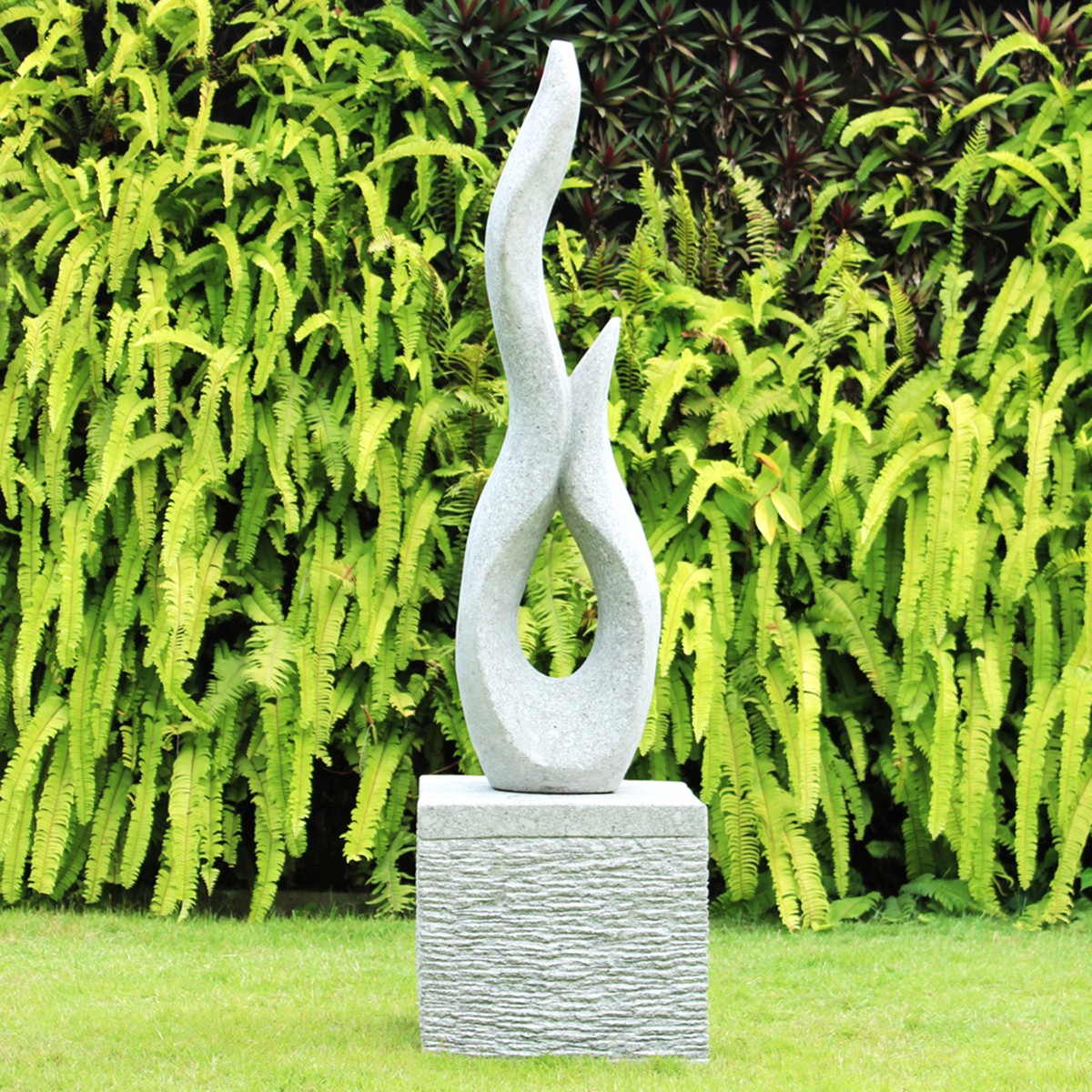 Outdoor Sculpture Materials Capral Aluminium Supports Sculpture By The