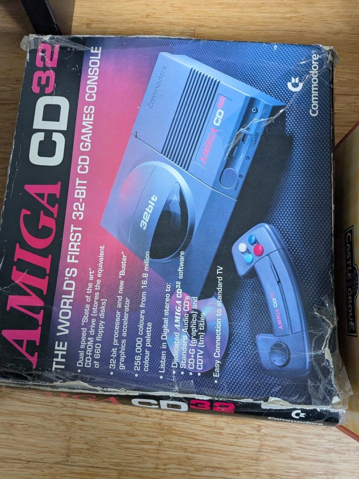 Commodore Amiga CD32 Games Console With 2 Controllers, Power Supply, in ...