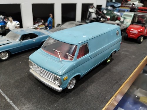 VINTAGE MODEL-AMT/MPC/REVELL. CUSTOM CHEVROLET VAN | eBay
