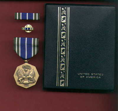 Army Achievement Award medal in case with ribbon bar and pin AACH | eBay