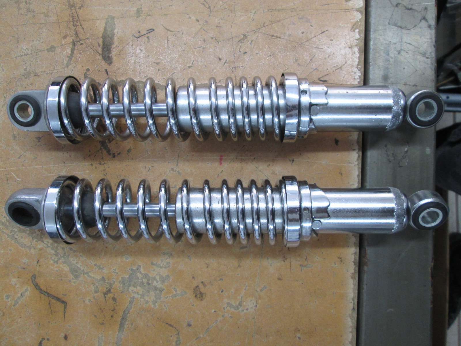New Pair of Betor Rear Shock Absorbers Made in Spain 10.25" Eye to Eye ...
