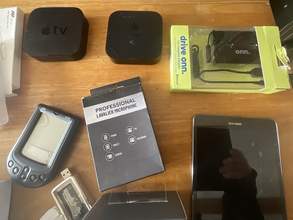 Apple Samson Jaden Label Maker Tablet Tv Box Lot Usb C Hub As Is ...