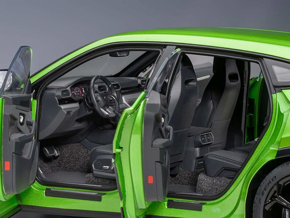 1/18 Lamborghini Urus Verde Selvans Pearl Green Model Car By 1/18 Lamborghini Urus Verde Selvans Pearl Green Model Car By