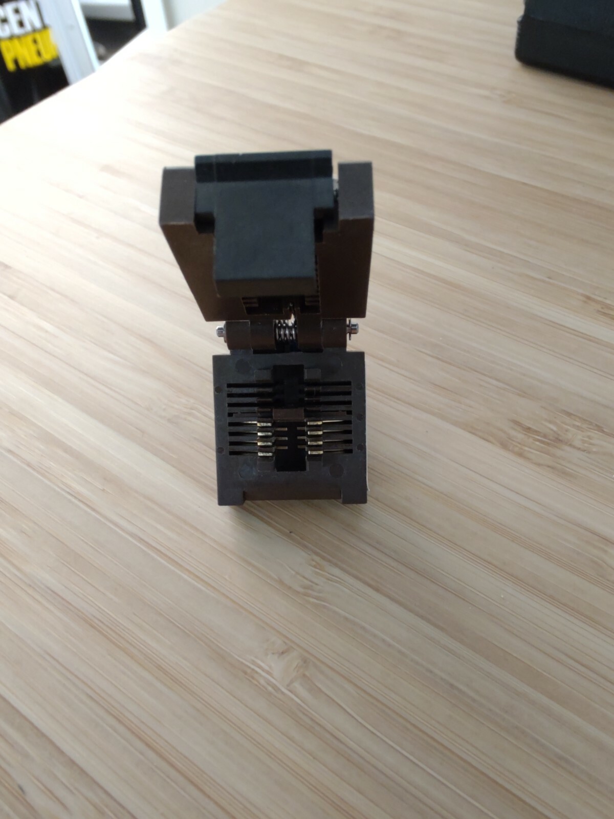 8 Pin SOP Clamshell IC Socket | eBay