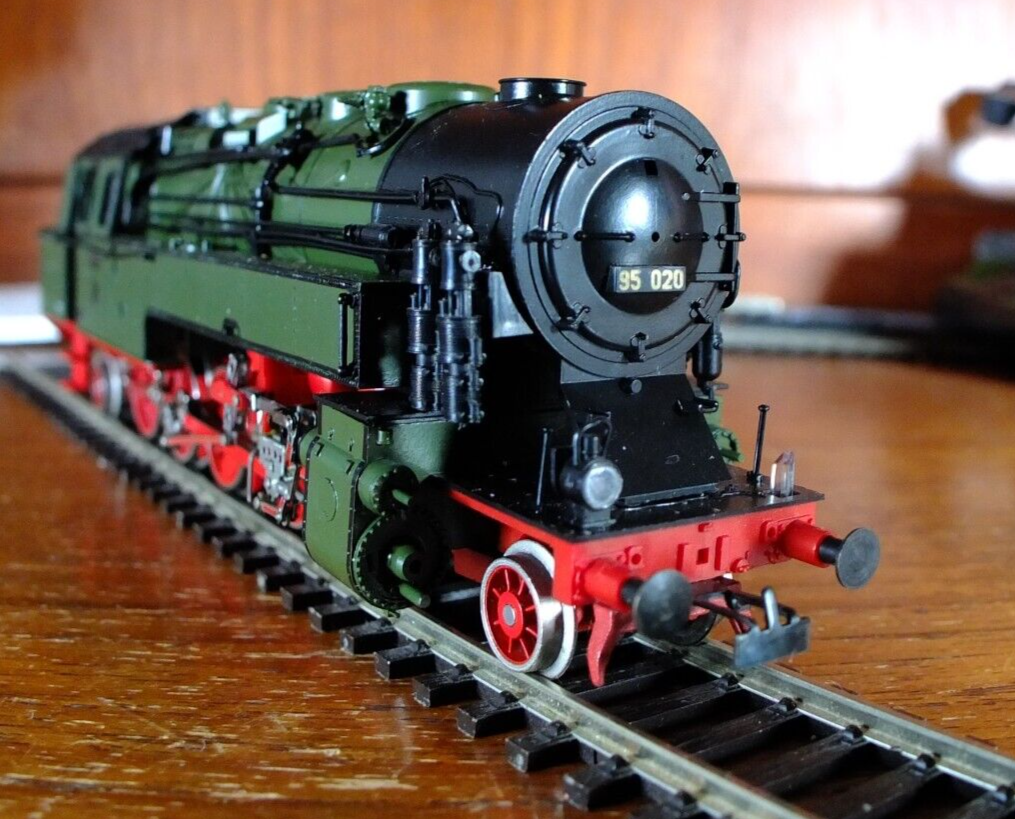 Liliput 9501 HO gauge DR BR 95 / Prussian T20 steam loco in green ...
