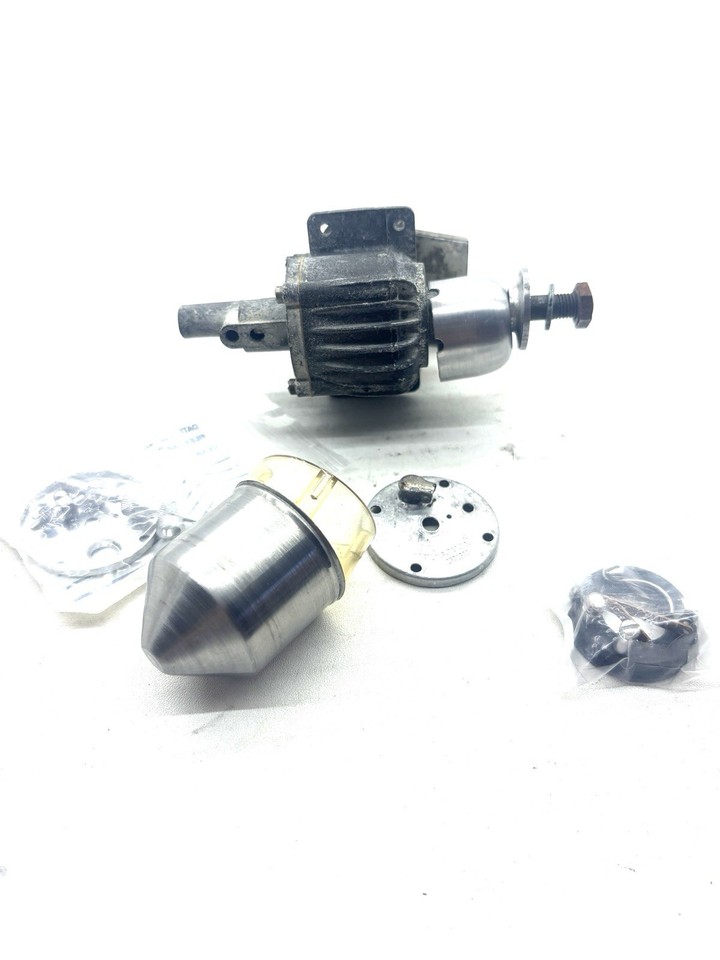 BARKER Man-UL-Matic .604 Spark Ignition Gas/Nitro Engine Model Airplane ...