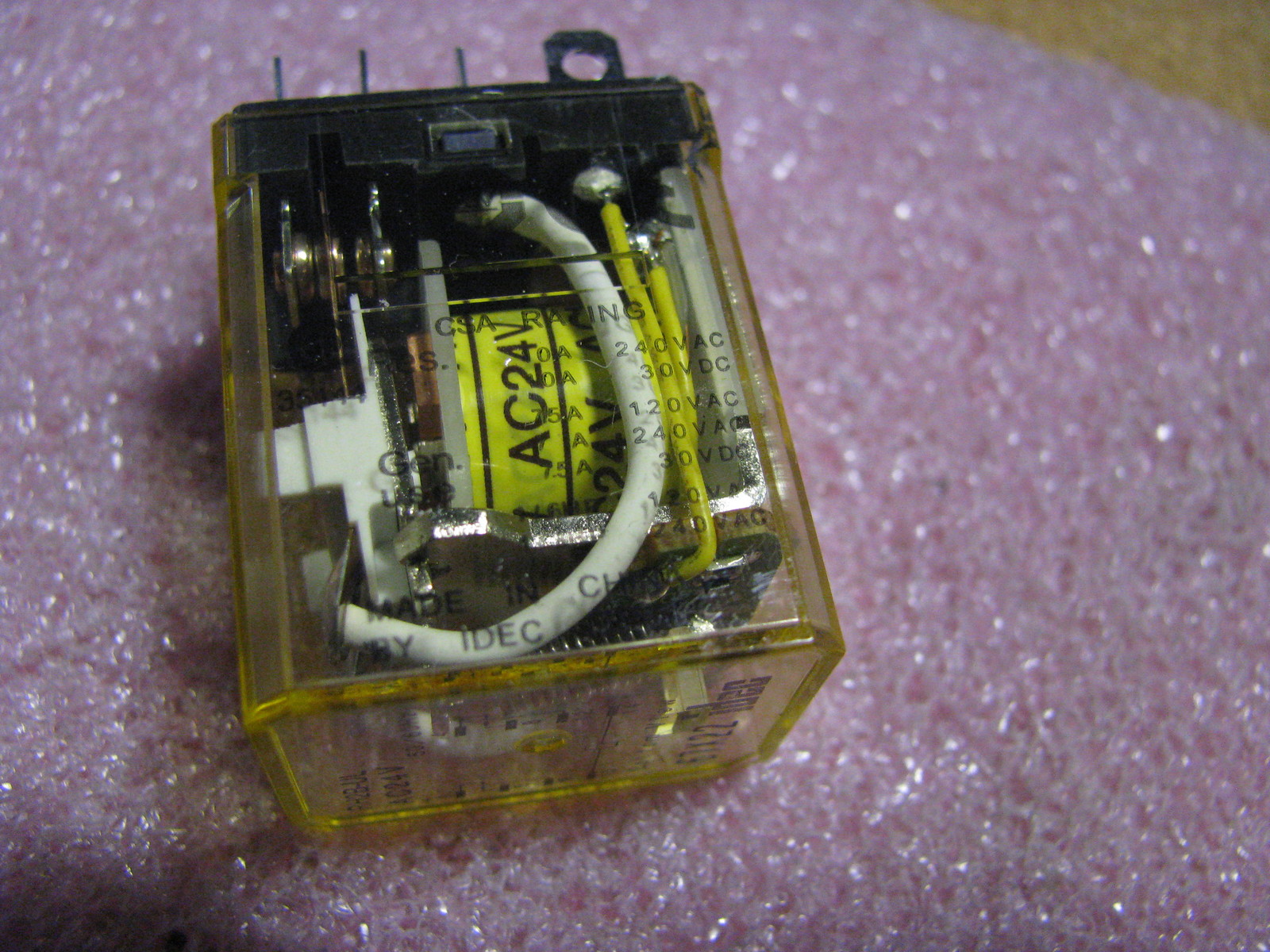 IDEC RELAY PART # RH2B-UL-24VAC 2-PDT 24V UL MODEL CUBE RELAY WITH ...