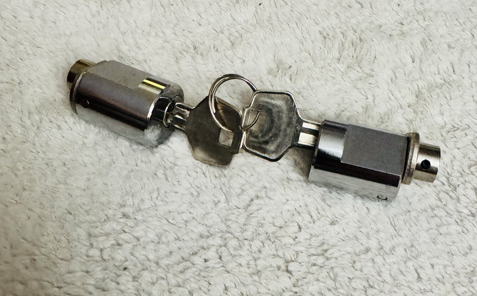 Lot of 2 Cylinder Lock-Public Storage-one Key For Each Lock | eBay