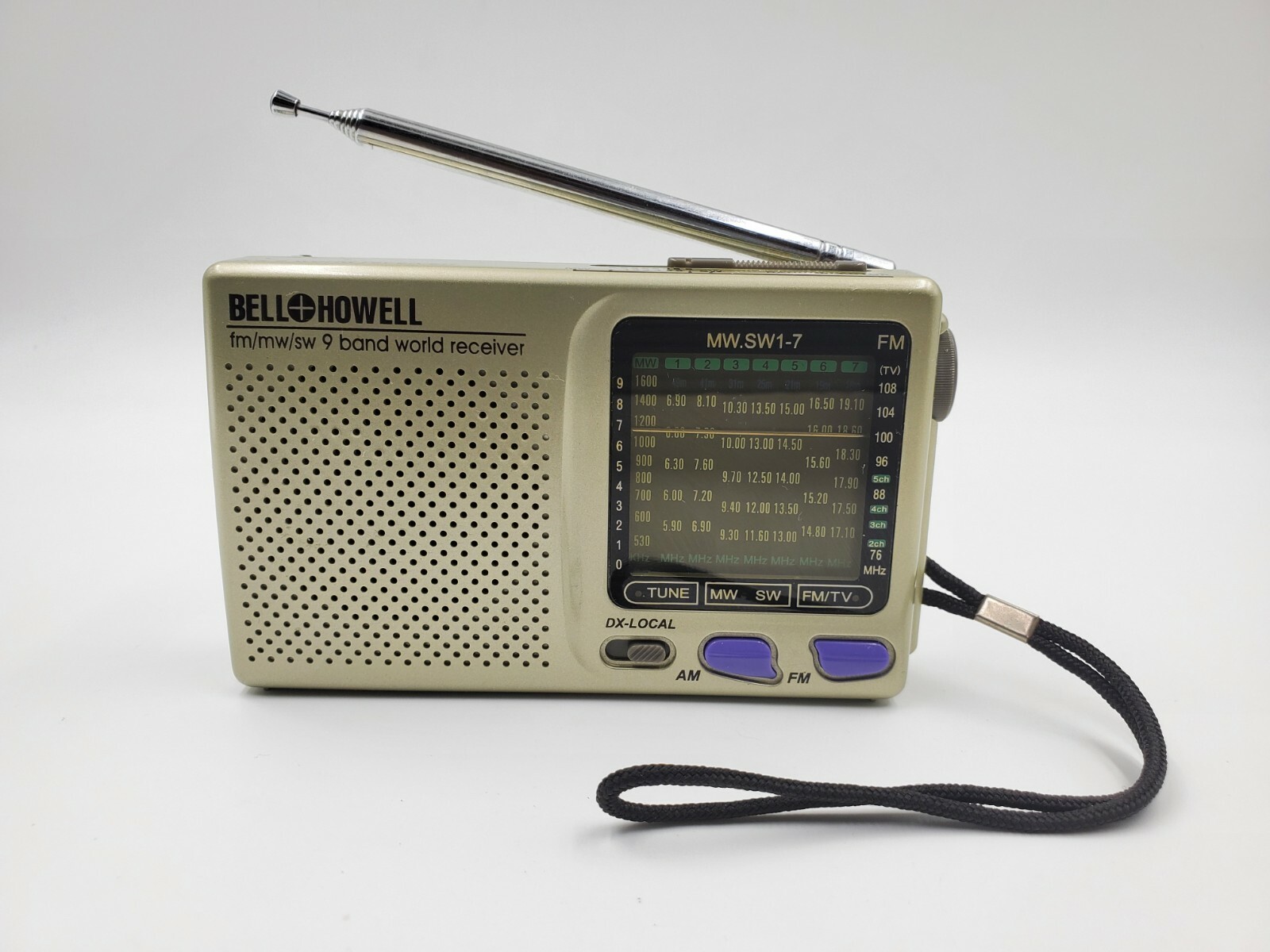 Vintage Bell Howell 9 Band World Reciever MW.SW1-7 Portable FM MW SW TV ...