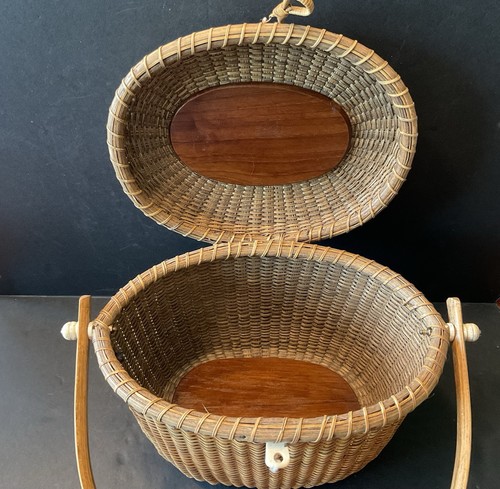 Vintage Nantucket Basket Scrimshaw 2 Ducks w/Dog Brown Wicker Purse | eBay