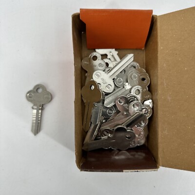 BOX OF 29 ILCO Unican Corbin 1000 C01 Key Blank Uncut Keys NEW IN BOX ...