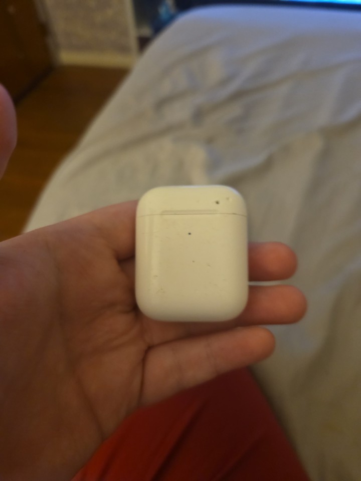 Apple AirPods (2nd Gen) Untested Wireless Both Case And Earpods | eBay
