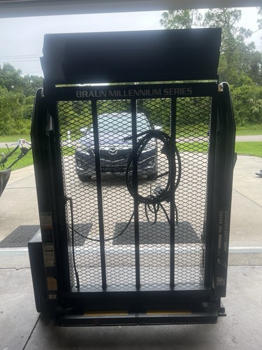 Braun Millennium Series, Commercial Duty Wheelchair Lift used very ...