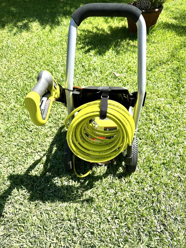RYOBI3300 PSI 2.5 GPM Cold Water Gas Pressure Washer with Honda GCV200 ...