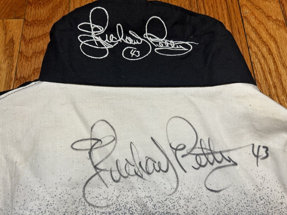 VTG Richard Petty Genuine AUTOGRAPHED Officially Licensed NASCAR Jacket ...