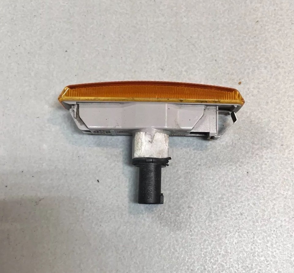 BMW E39 Turn Signal Light Fender Side Marker Lamp Amber Lens ...