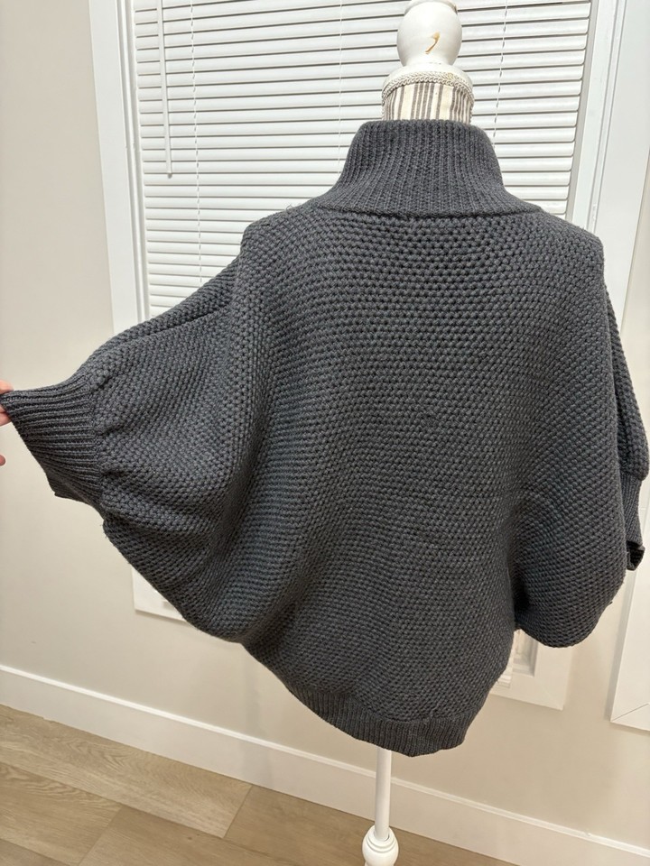Banana Republic Extra Fine Merino Wool Grey Knit Open Bow Cardigan sz S ...