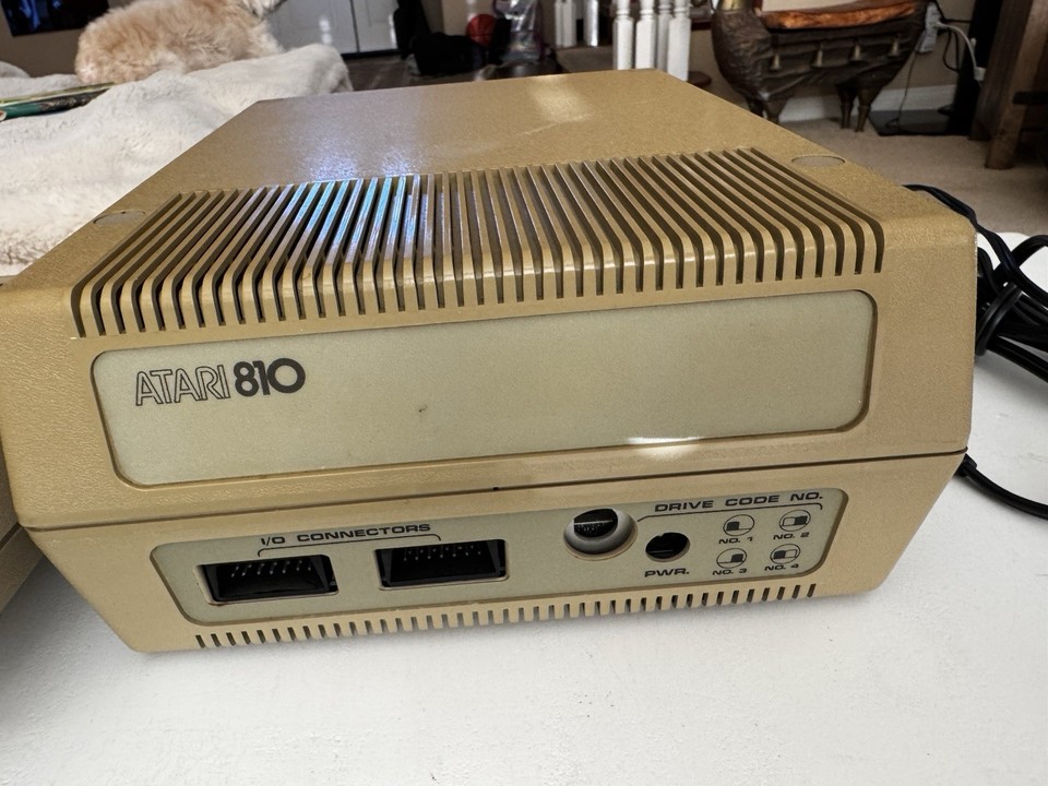 Atari 400 Computer System & 810 Floppy Disk Drive UNTESTED Powers ON | eBay