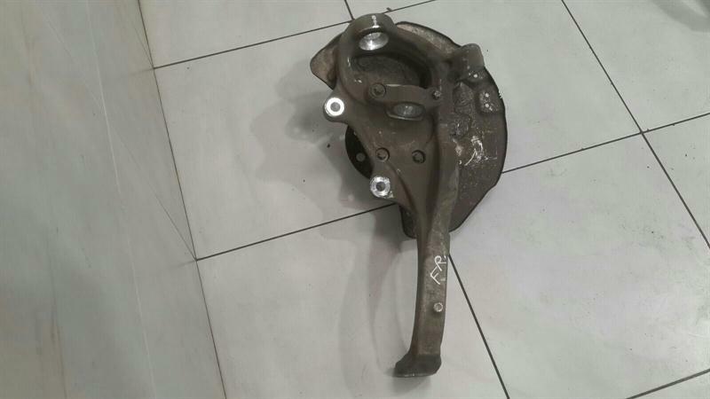 MERCEDES E Class W213 Right Front Hub A2133324800 Radlagergehäuse Vorne ...