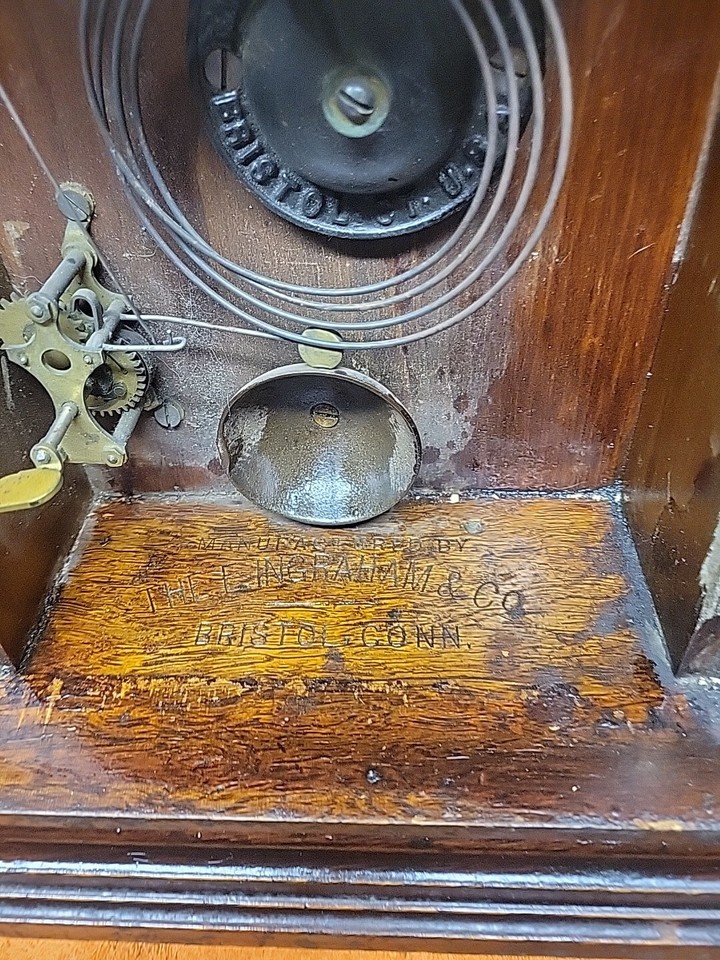 V•Antique Victorian Wood Clock Made by the Ingram Co. Bristol Conn Used ...