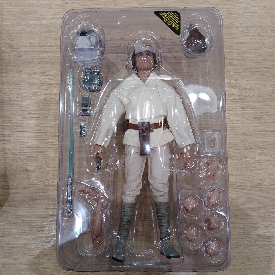 HOT TOYS Luke Skywalker A New Hope Episode 4 Star Wars Movie ...